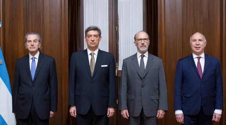 Senado: el oficialismo ingresó el proyecto para ampliar la Corte ...