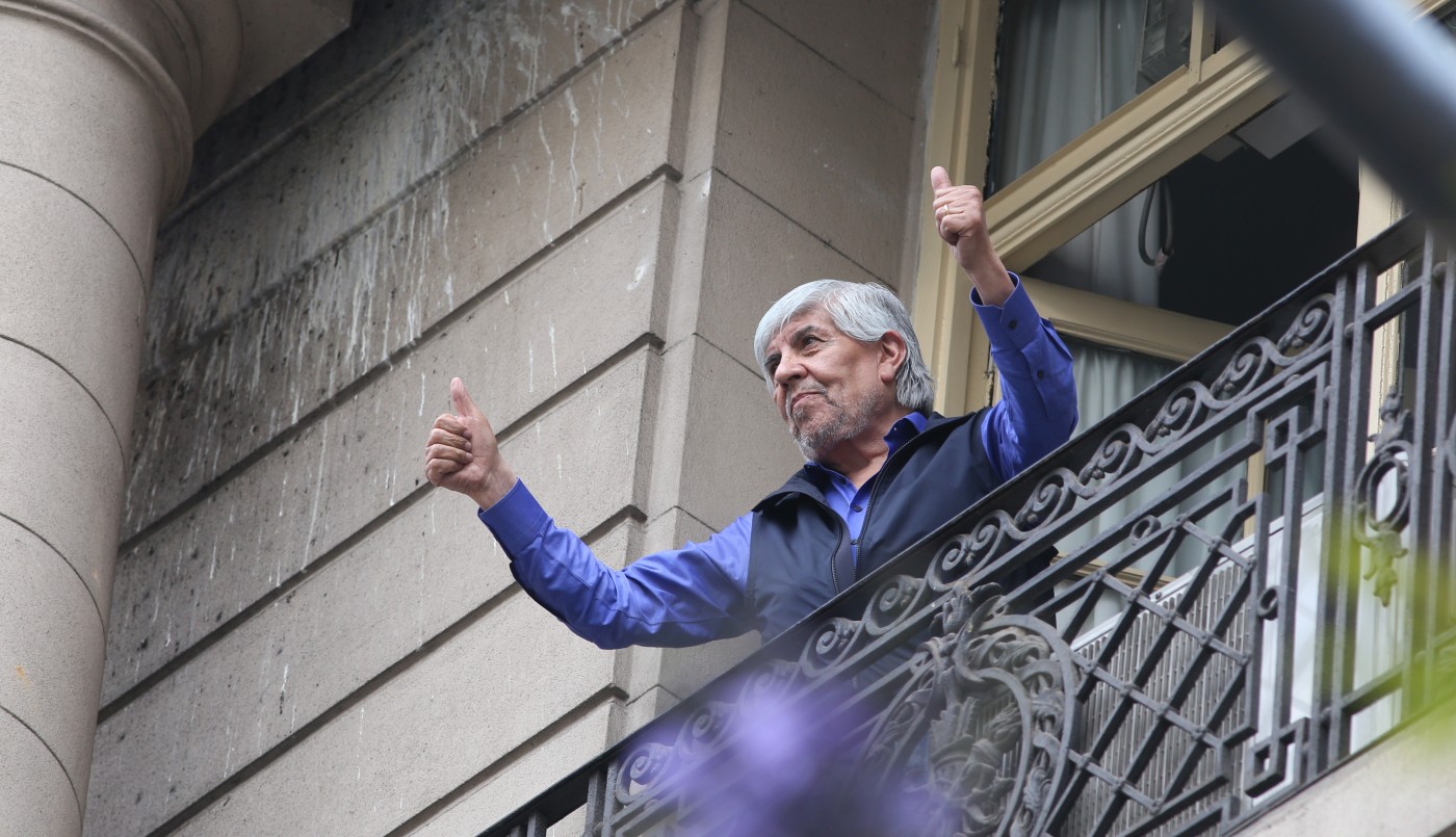 Hugo Moyano: "Si no dan el aumento, el lunes hay paro nacional de ...